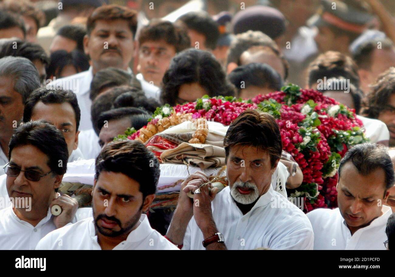 Indian crematorium hi-res stock photography and images - Alamy