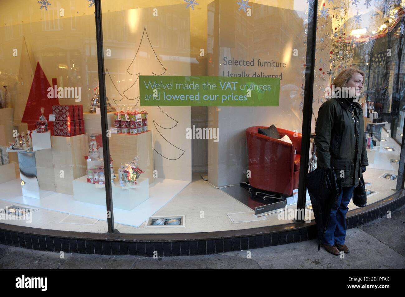 Peter Jones On Sloane Square High Resolution Stock Photography and ...