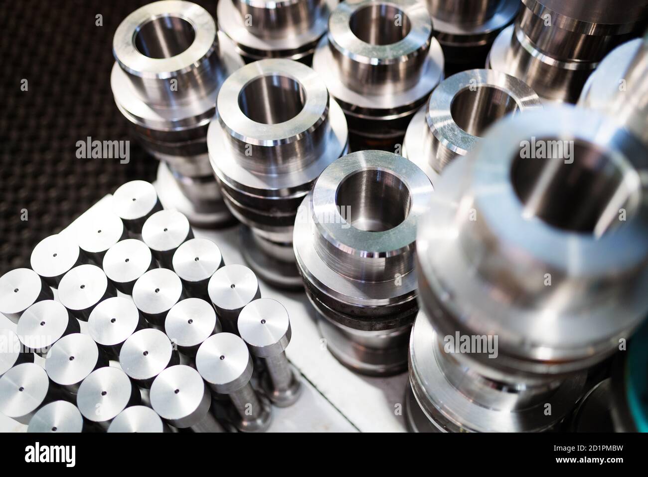 Close-up of a set of metallic gears and parts Stock Photo - Alamy