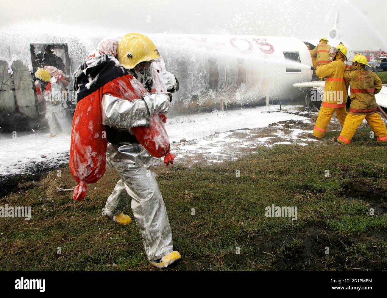 With dummy plane hi-res stock photography and images - Alamy