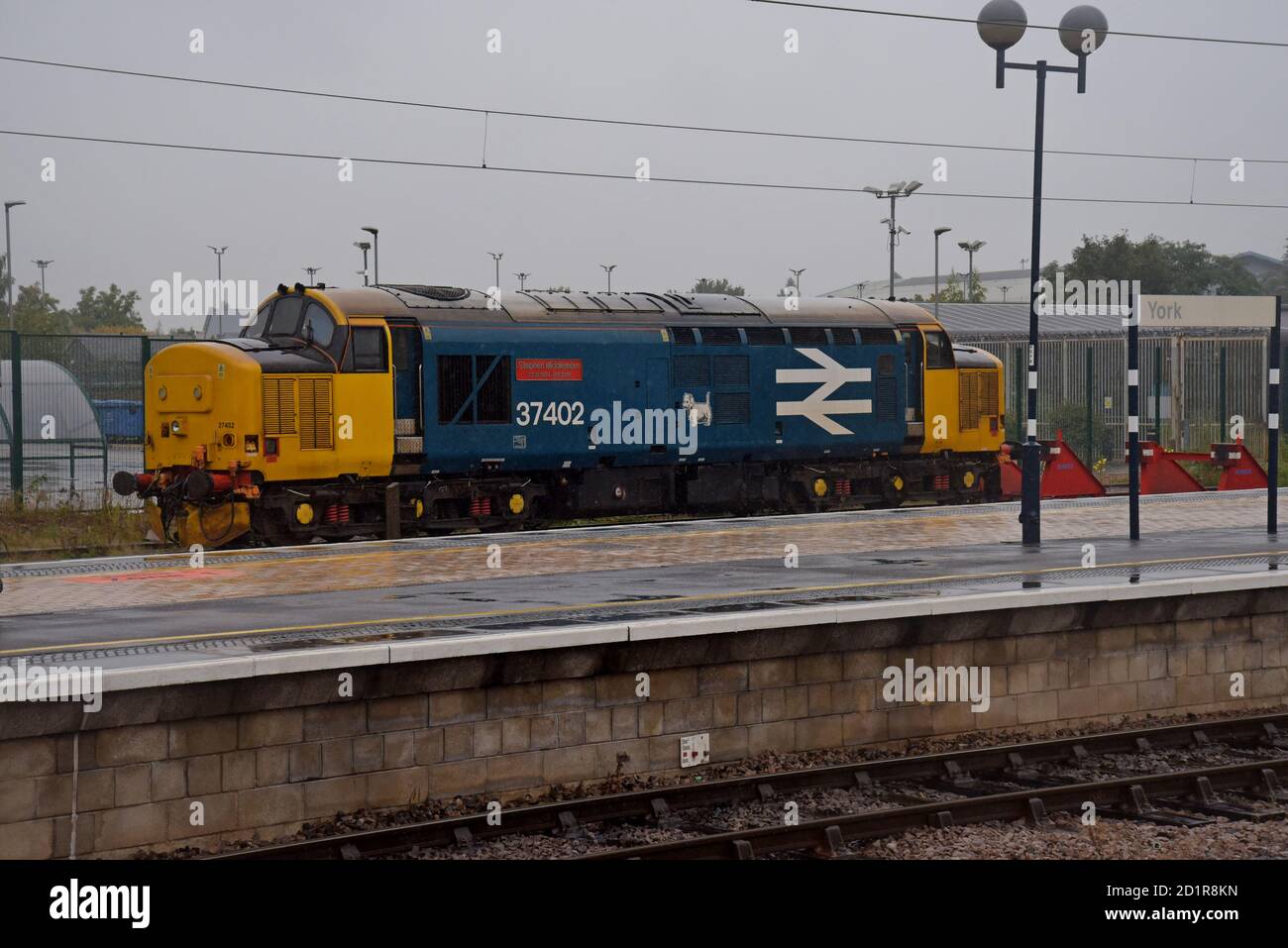 Br class 37 diesel locomotive hi-res stock photography and images - Alamy