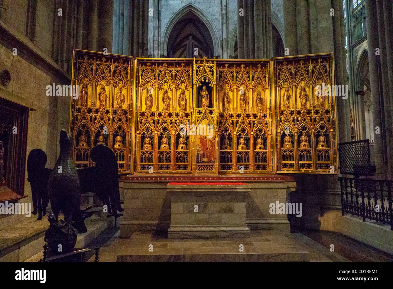 Winged altar piece hi-res stock photography and images - Alamy