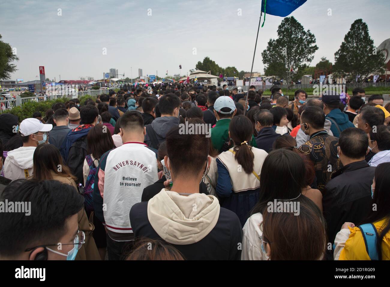 Golden week crowds at Xi'an Terra cotta warriors Stock Photo - Alamy