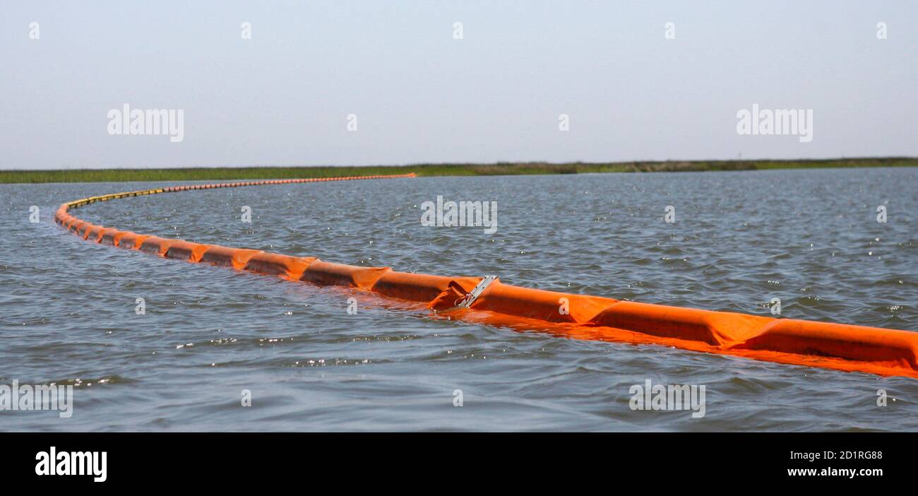 Shell oil rig gulf of mexico hi-res stock photography and images - Alamy