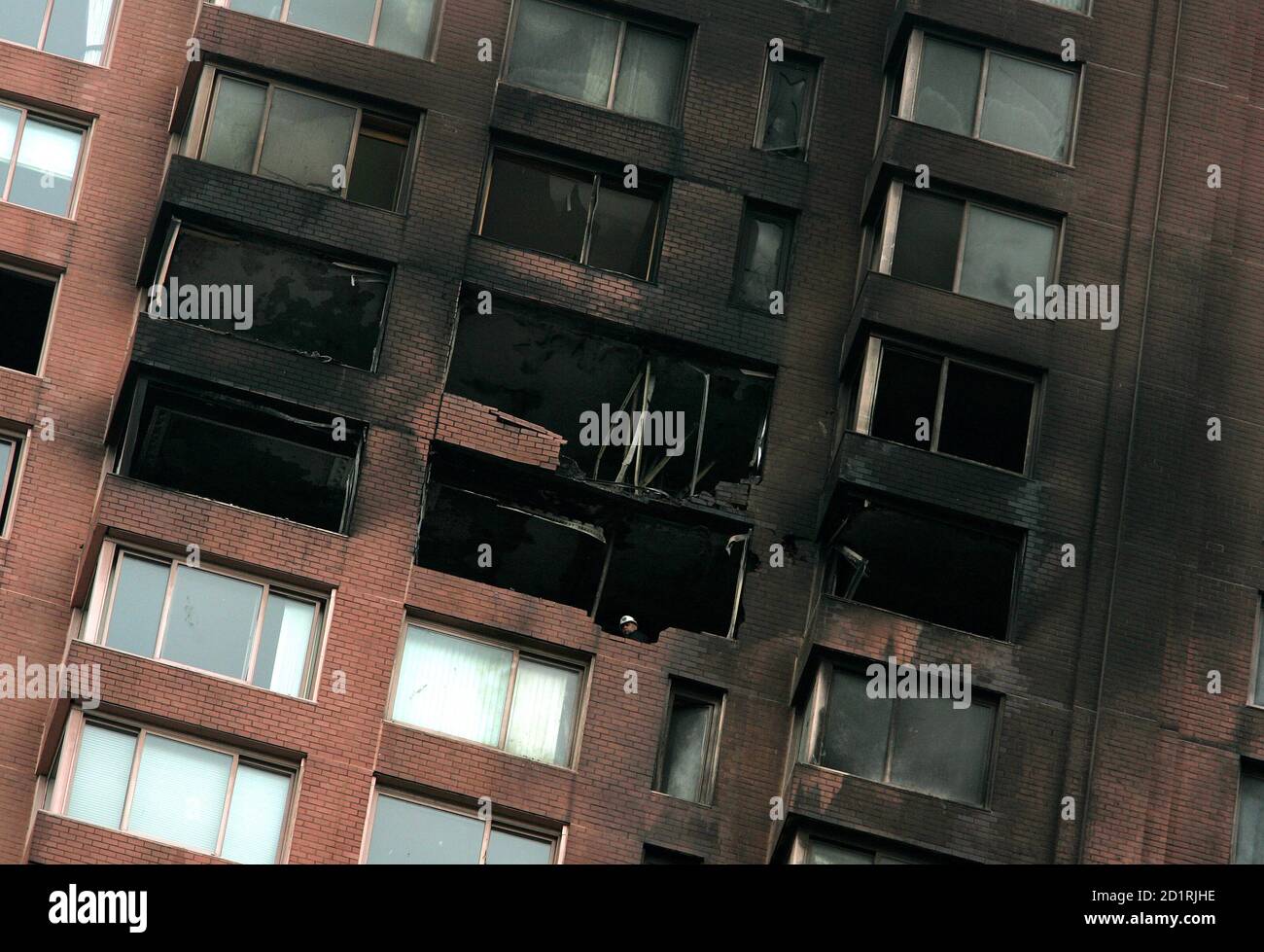 52 story building hi-res stock photography and images - Alamy