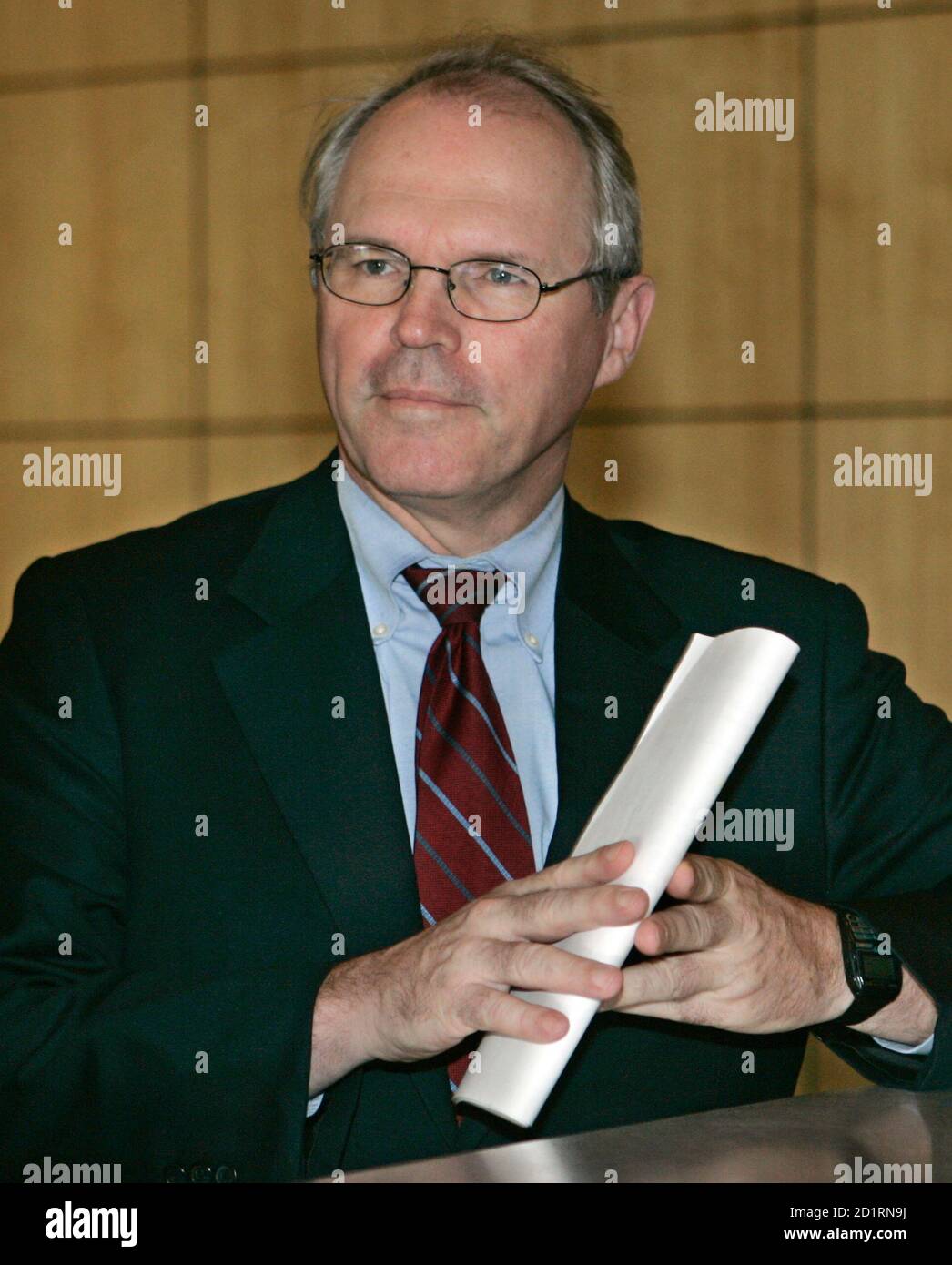 Lunchtime assistant hi-res stock photography and images - Alamy