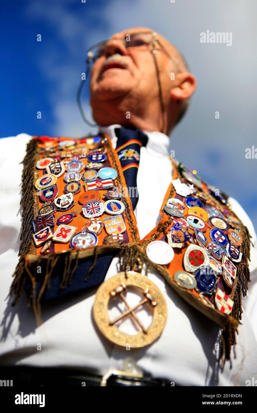 Orangemen on 12th july hi-res stock photography and images - Alamy