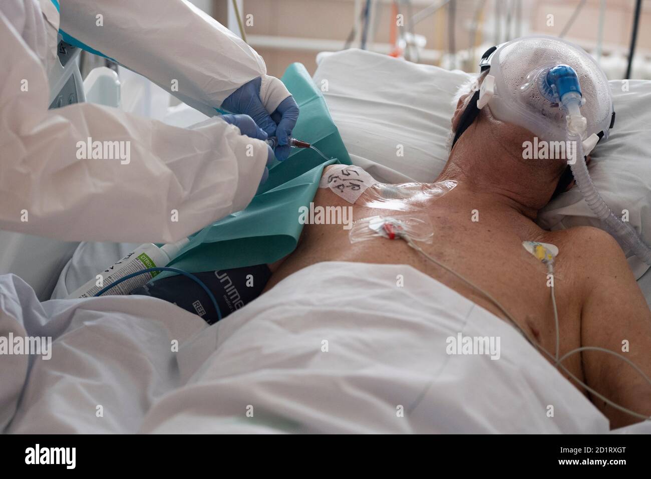 Infectious hospital department hi-res stock photography and images - Alamy