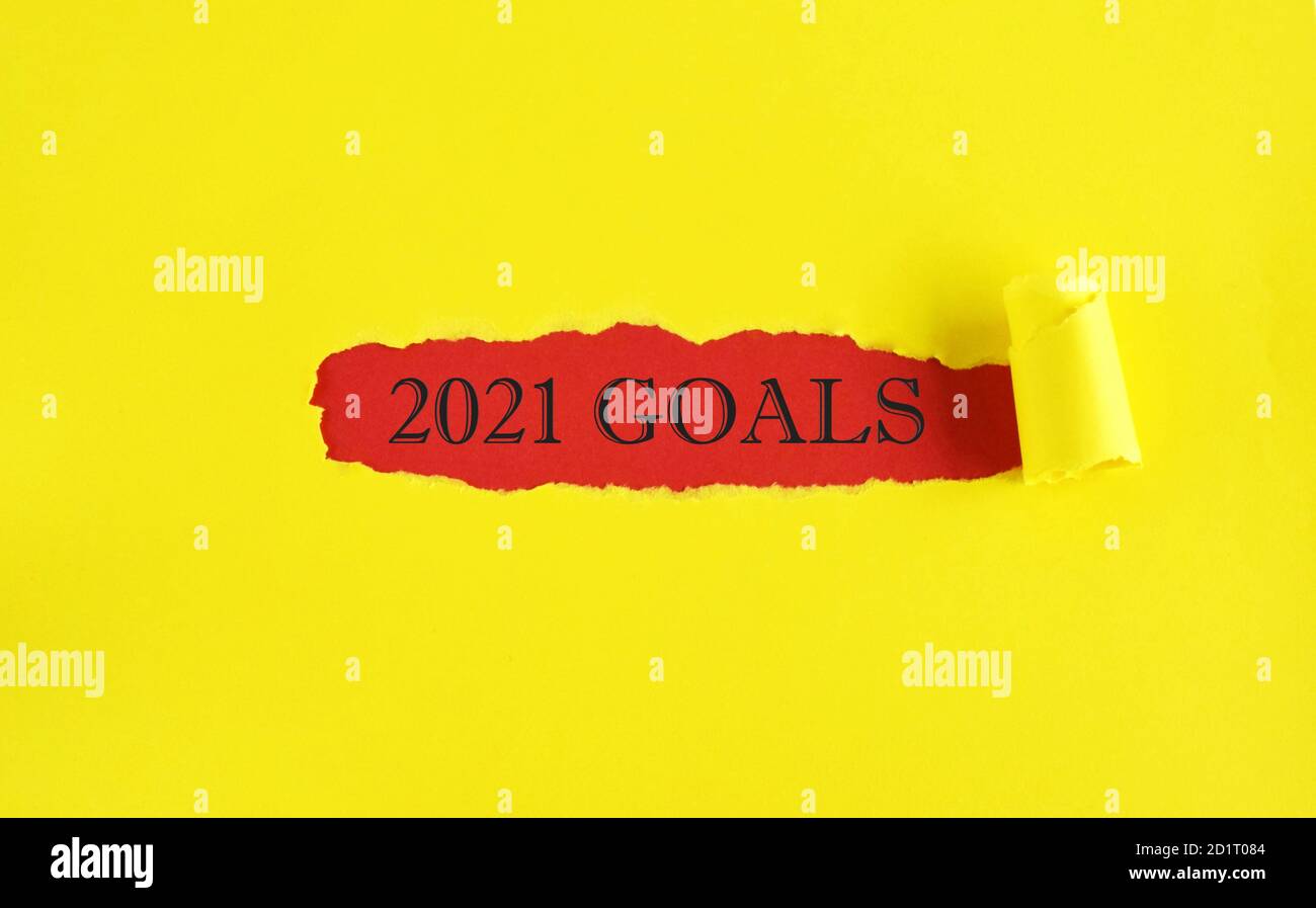 Word 2021 Goals on torn yellow paper background. new year 2021 ...