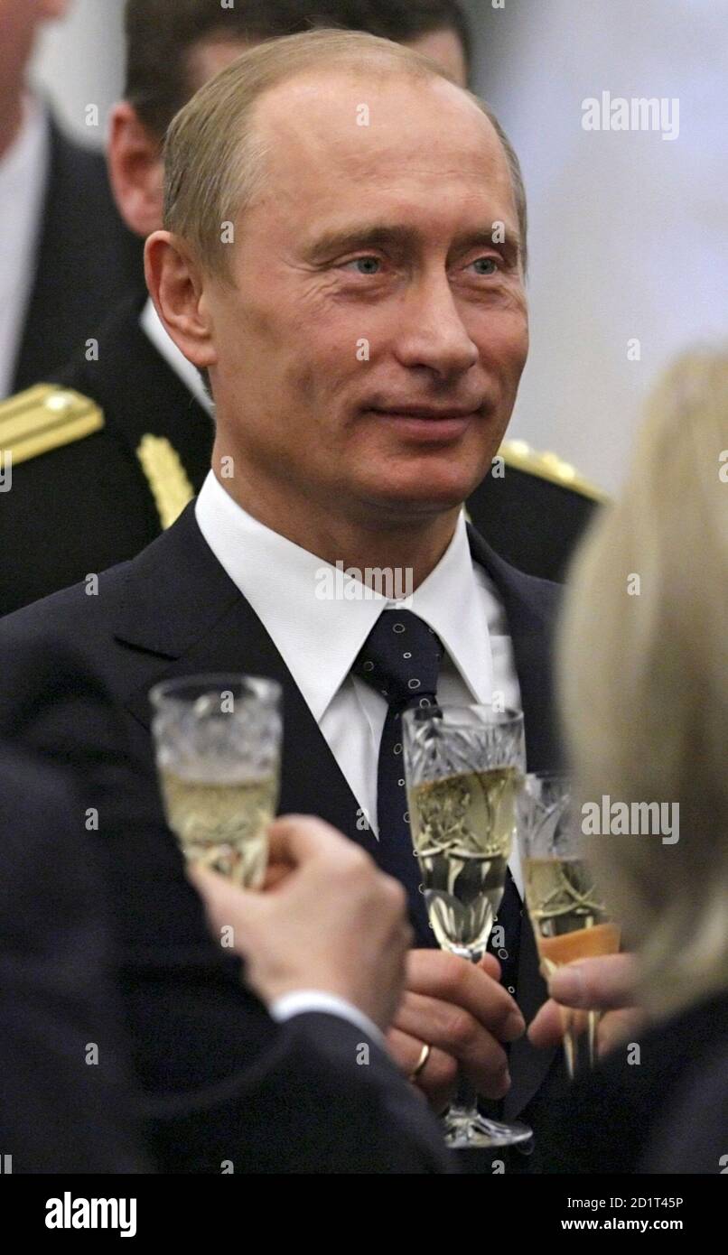 Russian president vladimir putin champagne hi-res stock photography and ...