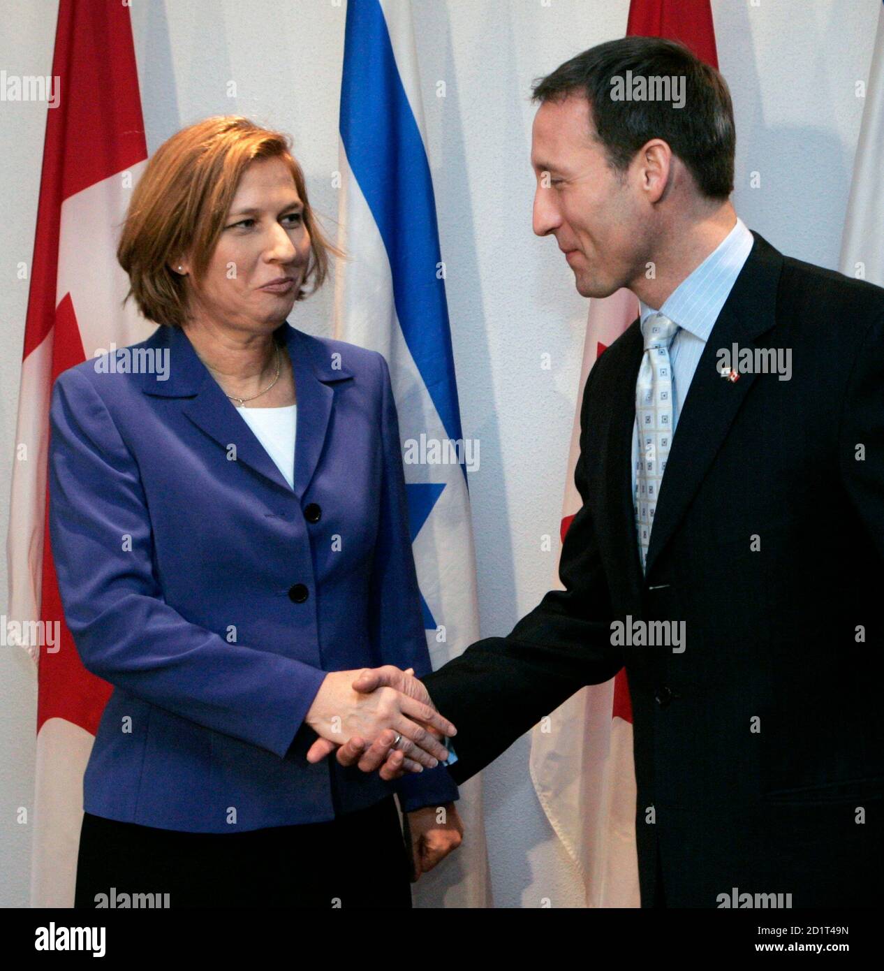 Lester b pearson building hi-res stock photography and images - Alamy