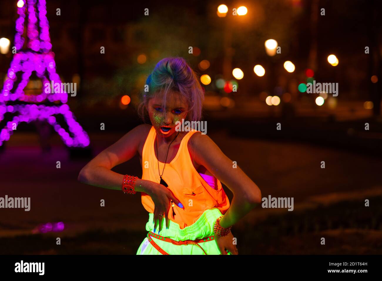 Uv light clothes hi-res stock photography and images - Alamy