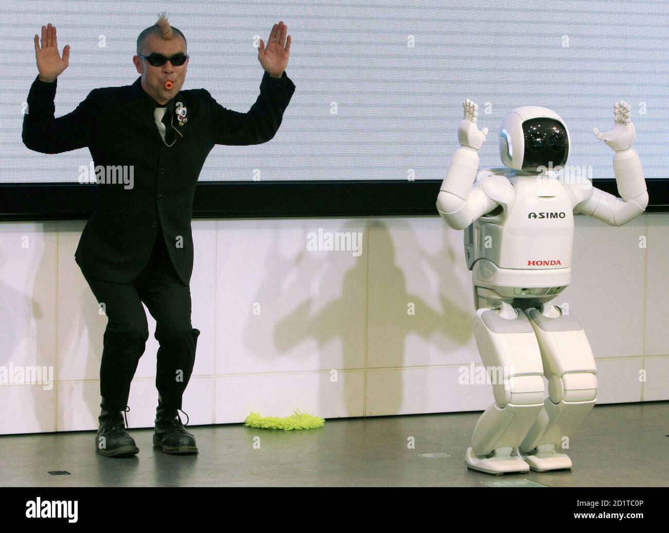 Hiro robot humanoid robot hi-res stock photography and images - Alamy