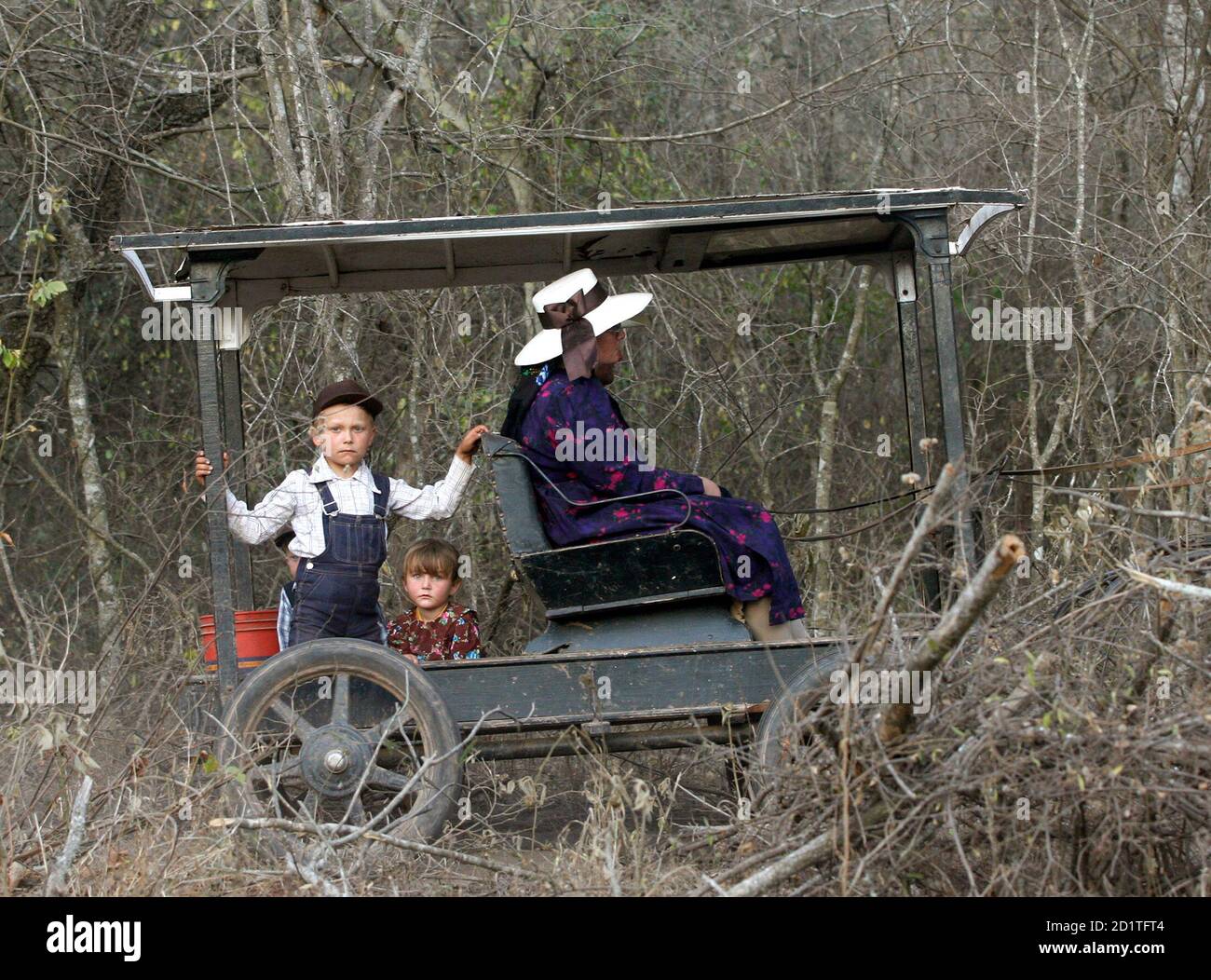 Menonitas hi-res stock photography and images - Alamy