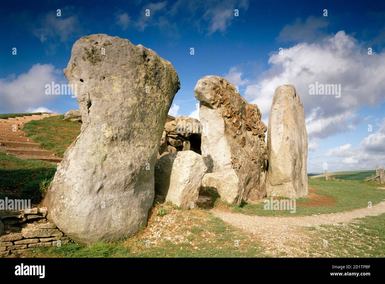 WEST KENNET LONG BARROW, Wiltshire. Stones at the entrance Stock Photo ...