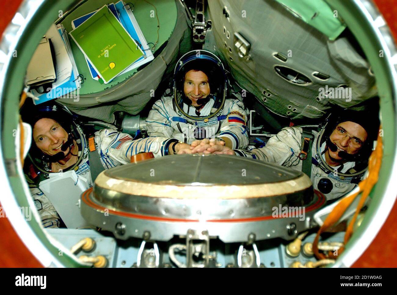 William mcarthur astronaut hi-res stock photography and images - Alamy