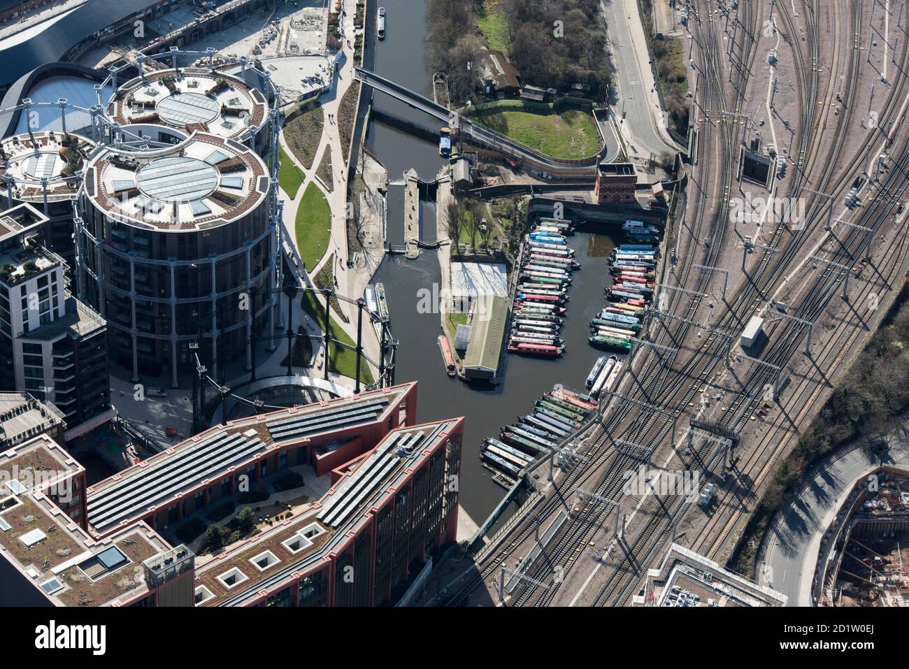 St pancras canal basin hi-res stock photography and images - Alamy