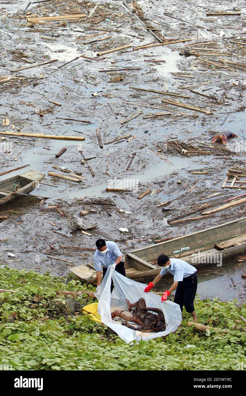 Water corpse hi-res stock photography and images - Alamy