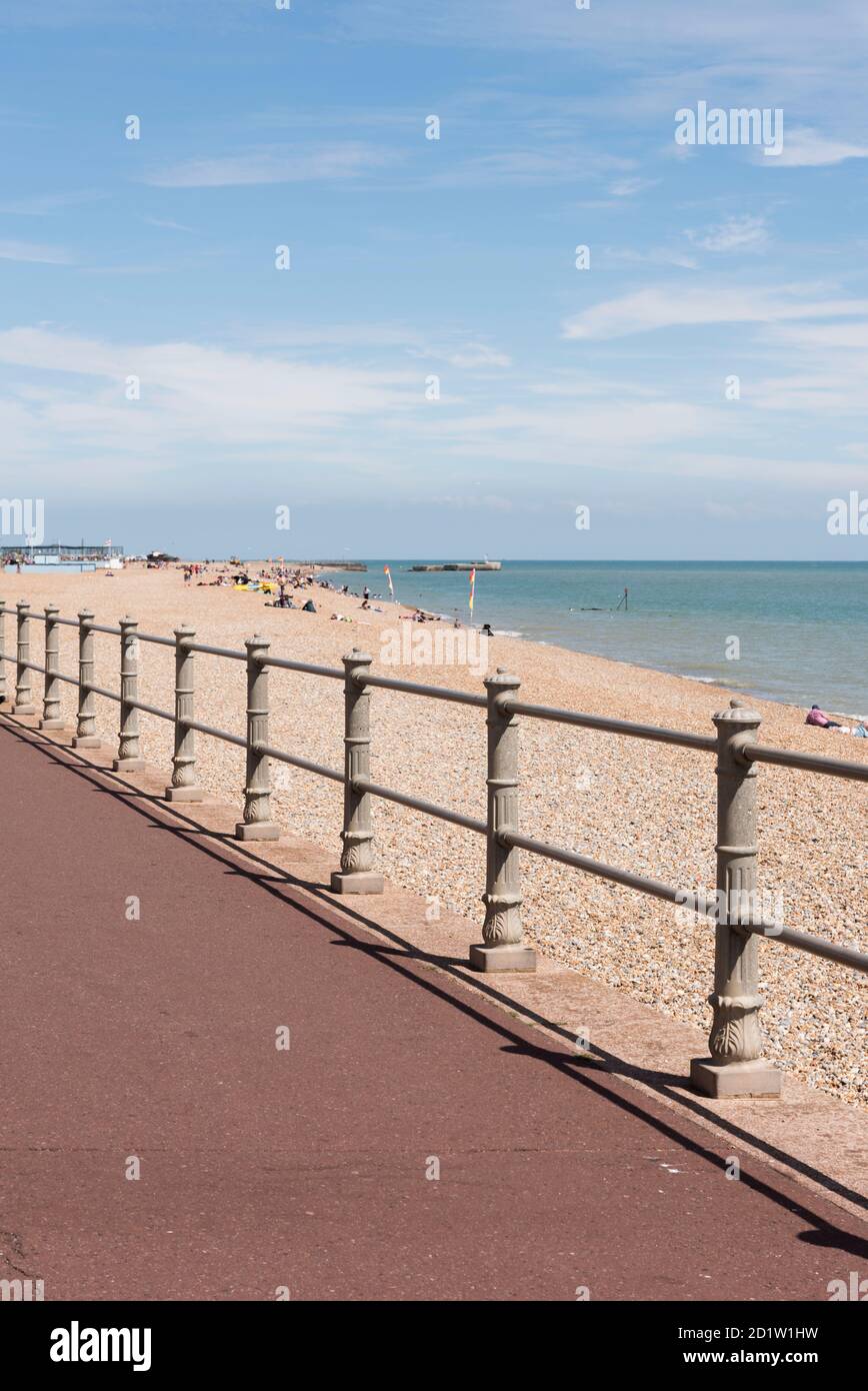 Boundary railings hi-res stock photography and images - Alamy