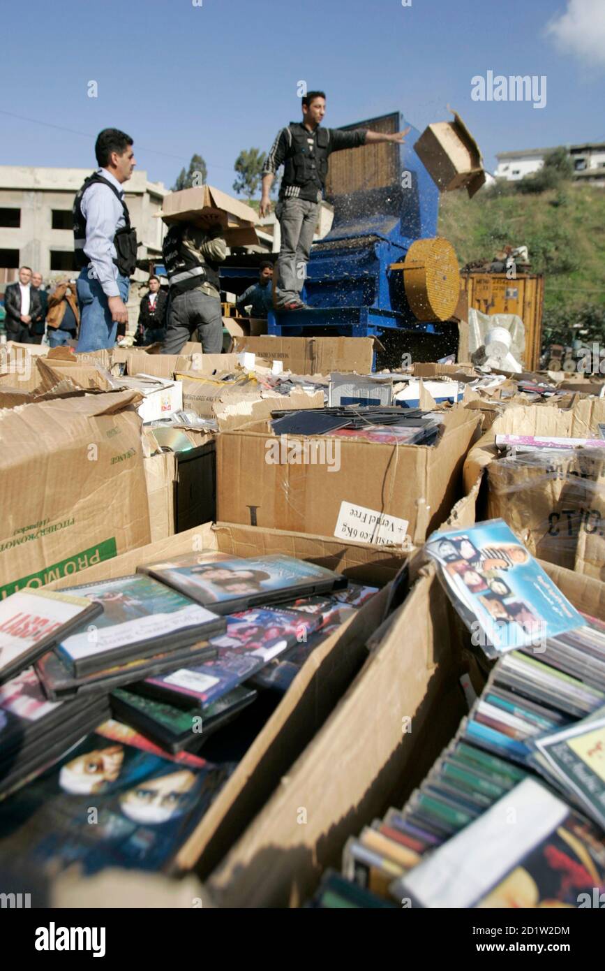 18 dvds hi-res stock photography and images - Alamy