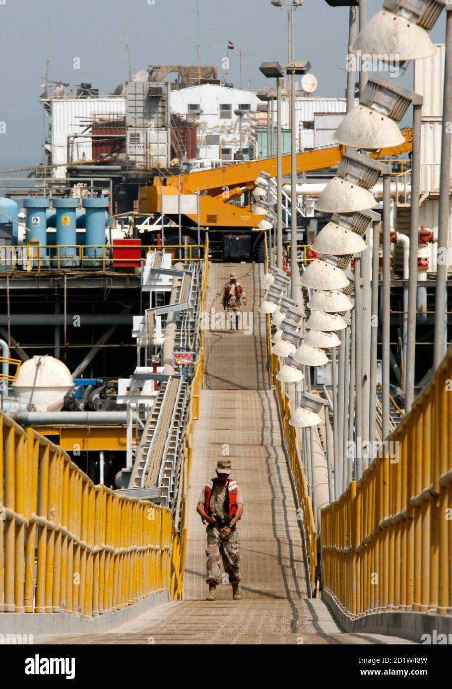 Oil Terminal Iraq High Resolution Stock Photography and Images - Alamy