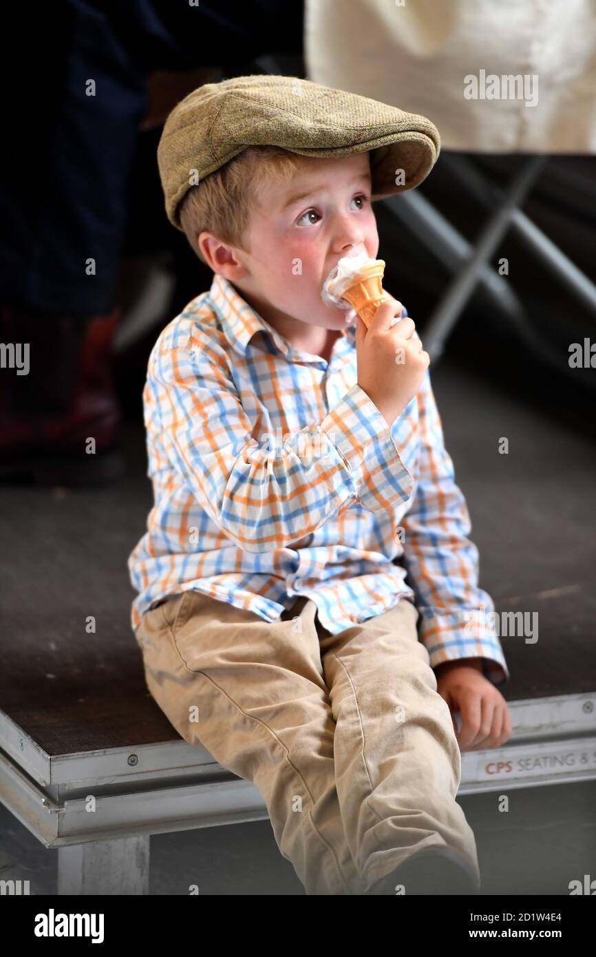 Wafer cornet hi-res stock photography and images - Alamy