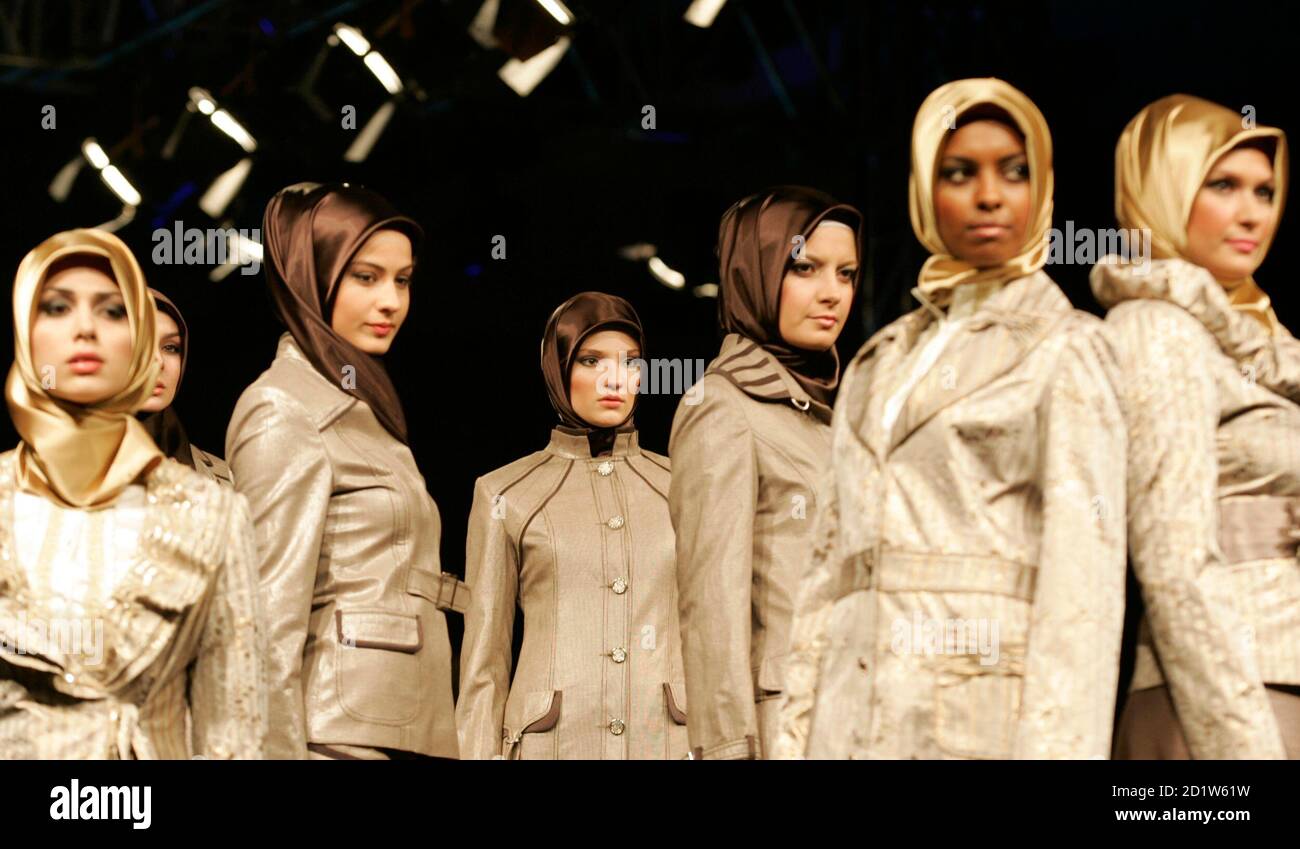 Ankara fashion show hi-res stock photography and images - Alamy