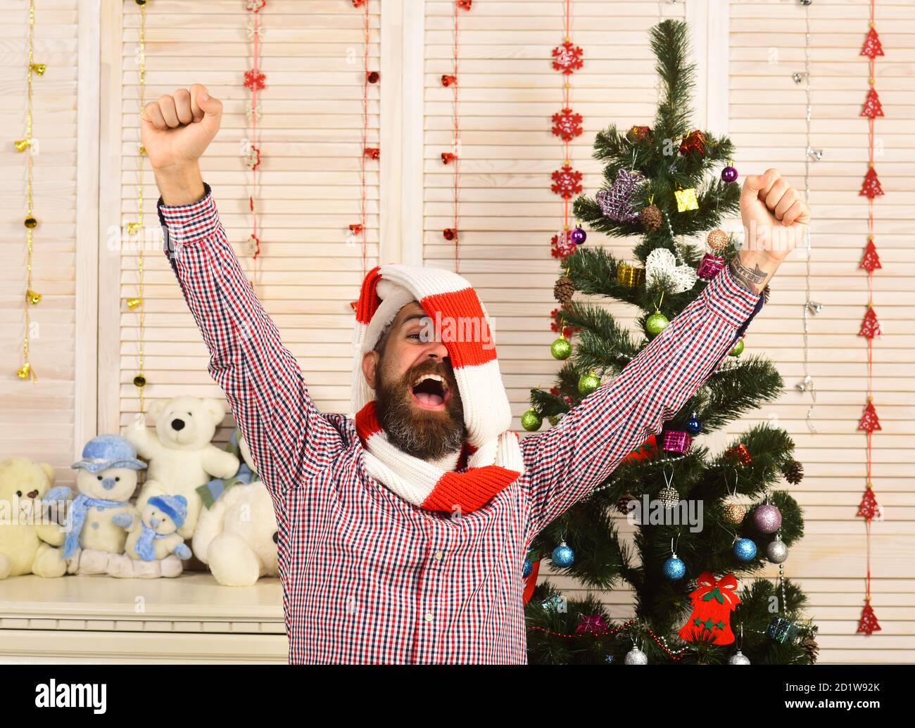 Wrapped hands around tree hi-res stock photography and images - Alamy