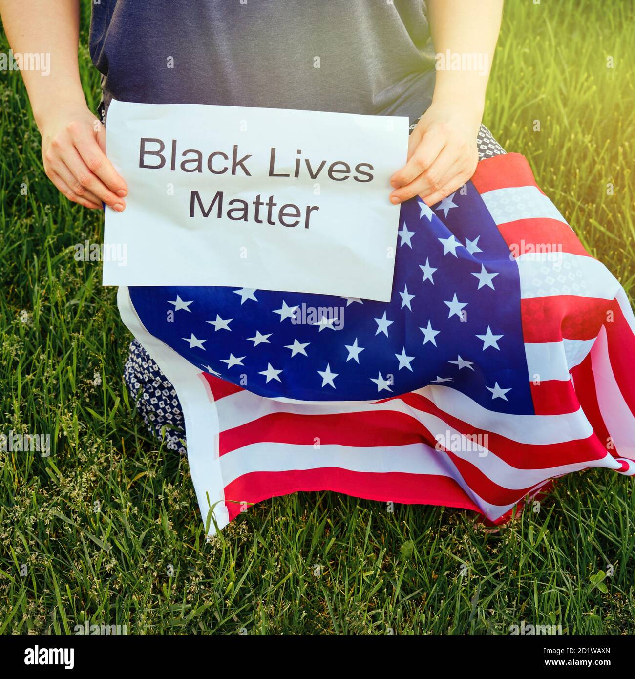 Kneeling symbol of protest hi-res stock photography and images - Alamy