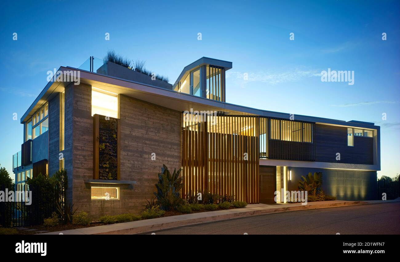 Exterior view of Stradella House, Bel Air, California, USA, completed ...