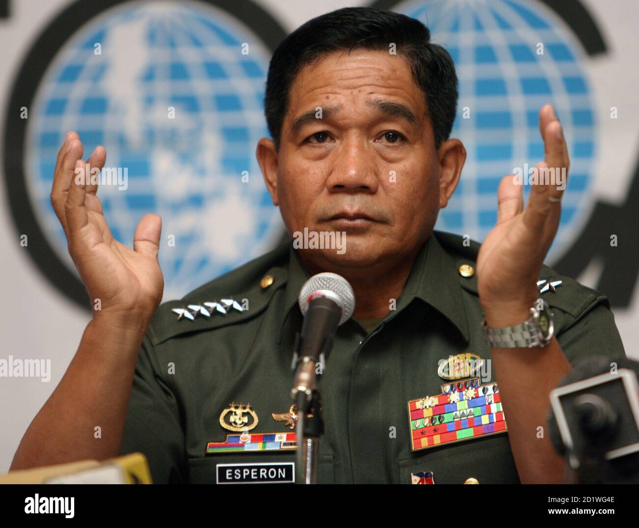 Philippine armed chief staff general hi-res stock photography and ...