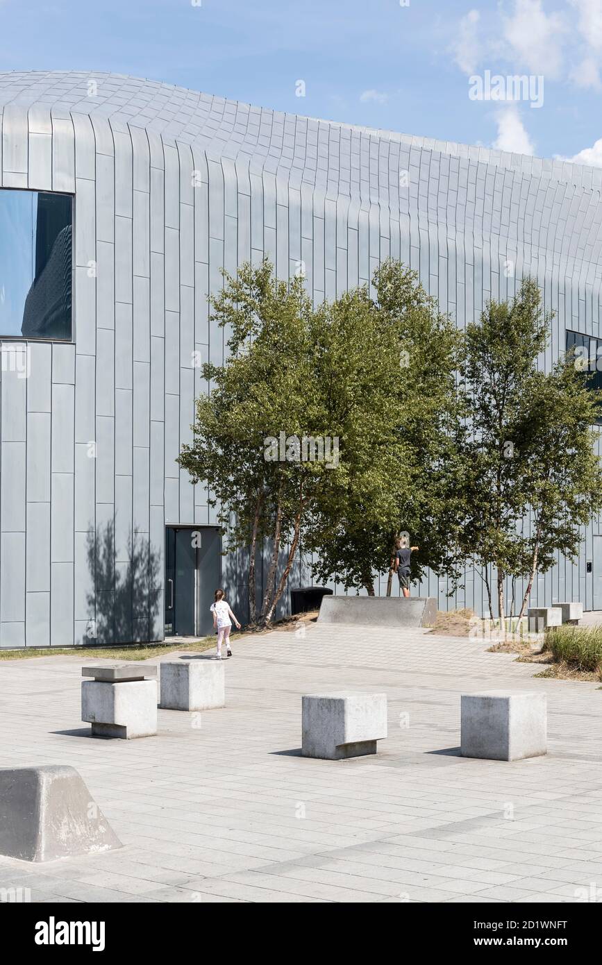 Exterior view of the Riverside Museum by Zaha Hadid Architects, the ...