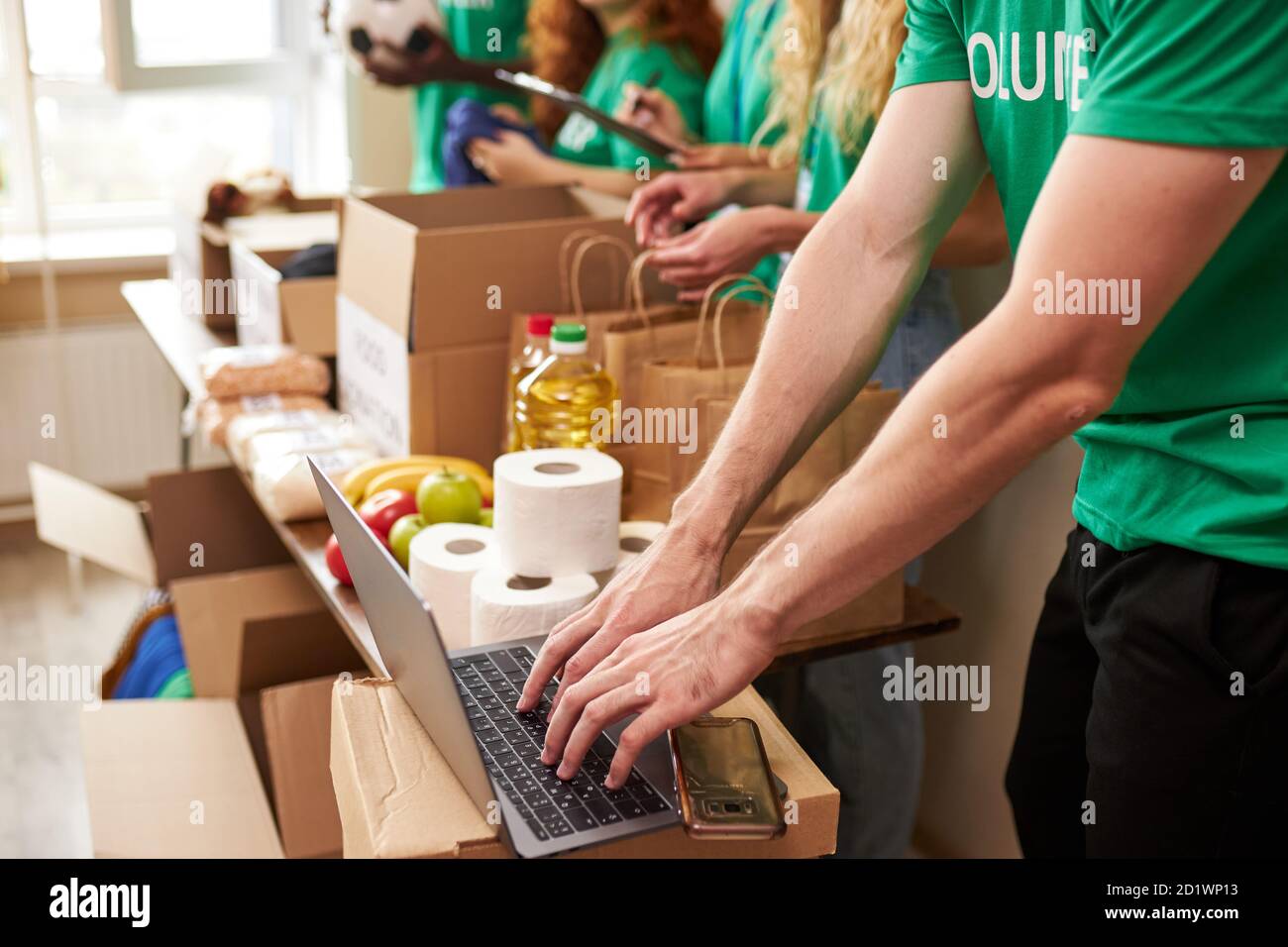 African business people moving boxes hi-res stock photography and ...