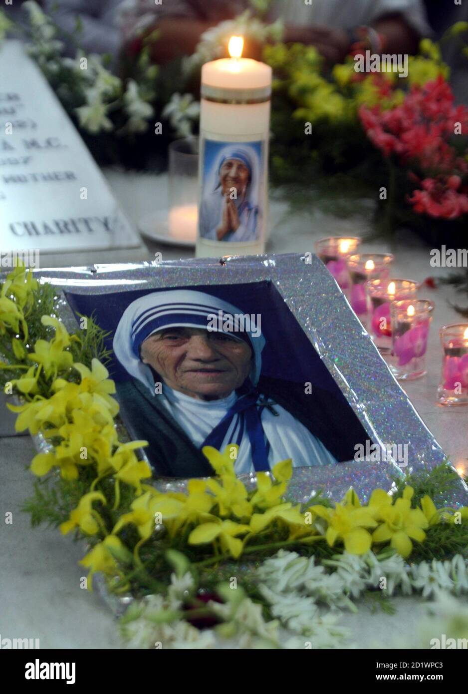 Mother teresas tomb hi-res stock photography and images - Alamy