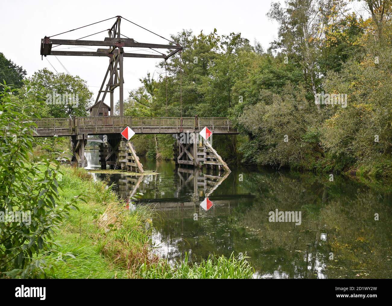 Briescht, Germany. 05th Oct, 2020. The wooden Spree bridge is a road ...
