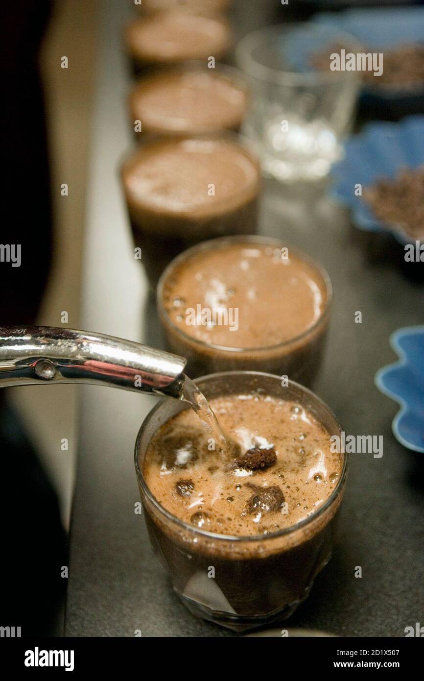 Blind taste test hi-res stock photography and images - Alamy