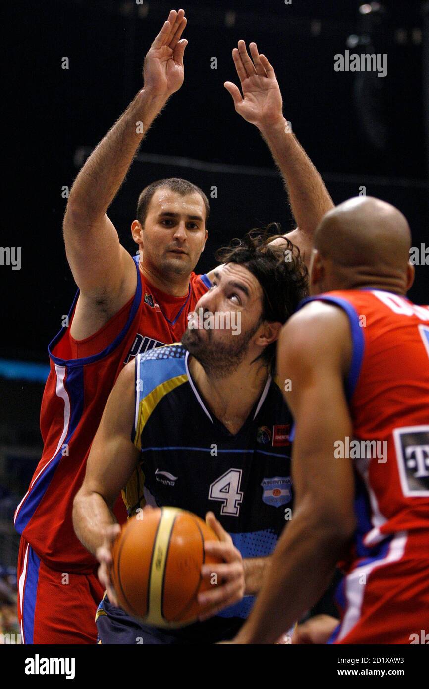 Diaz guillermo hi-res stock photography and images - Alamy