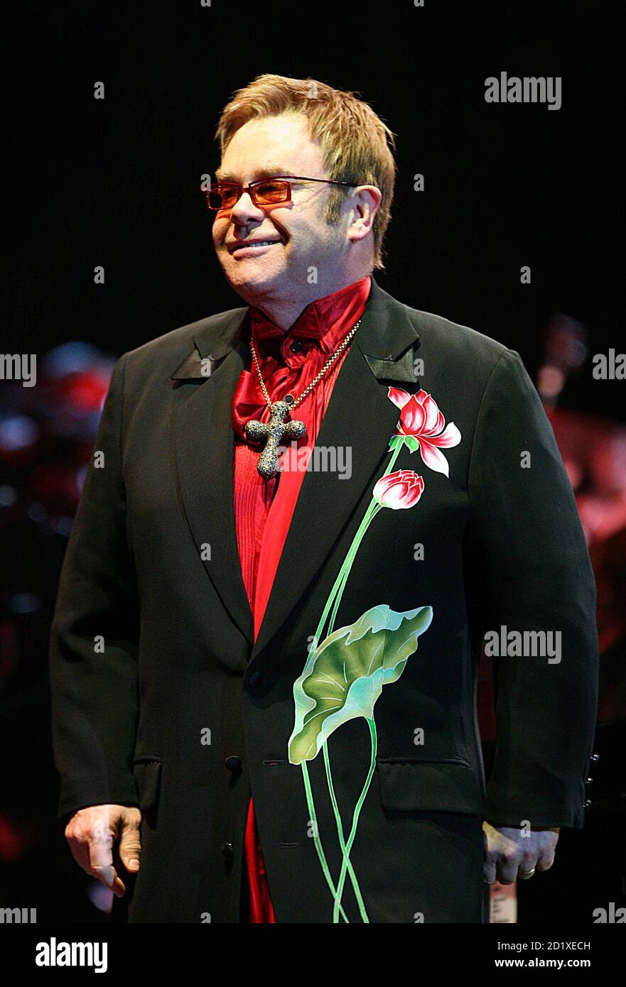 Musician elton john smiles during hi-res stock photography and images ...