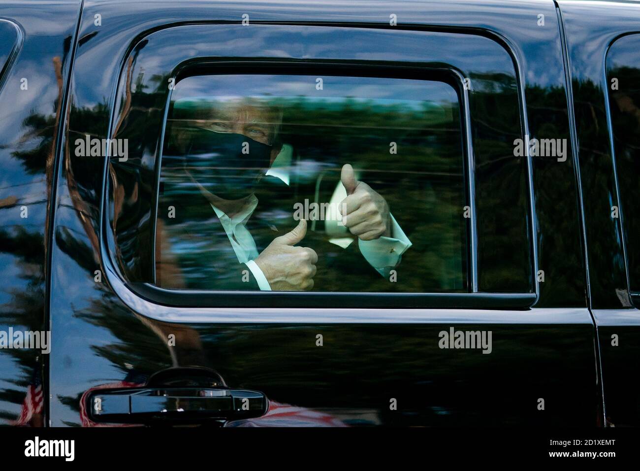 2020 supporters president trump drive hi-res stock photography and ...