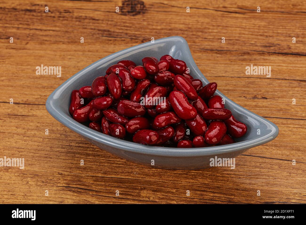 Red baked kidney in the bowl with sauce Stock Photo - Alamy