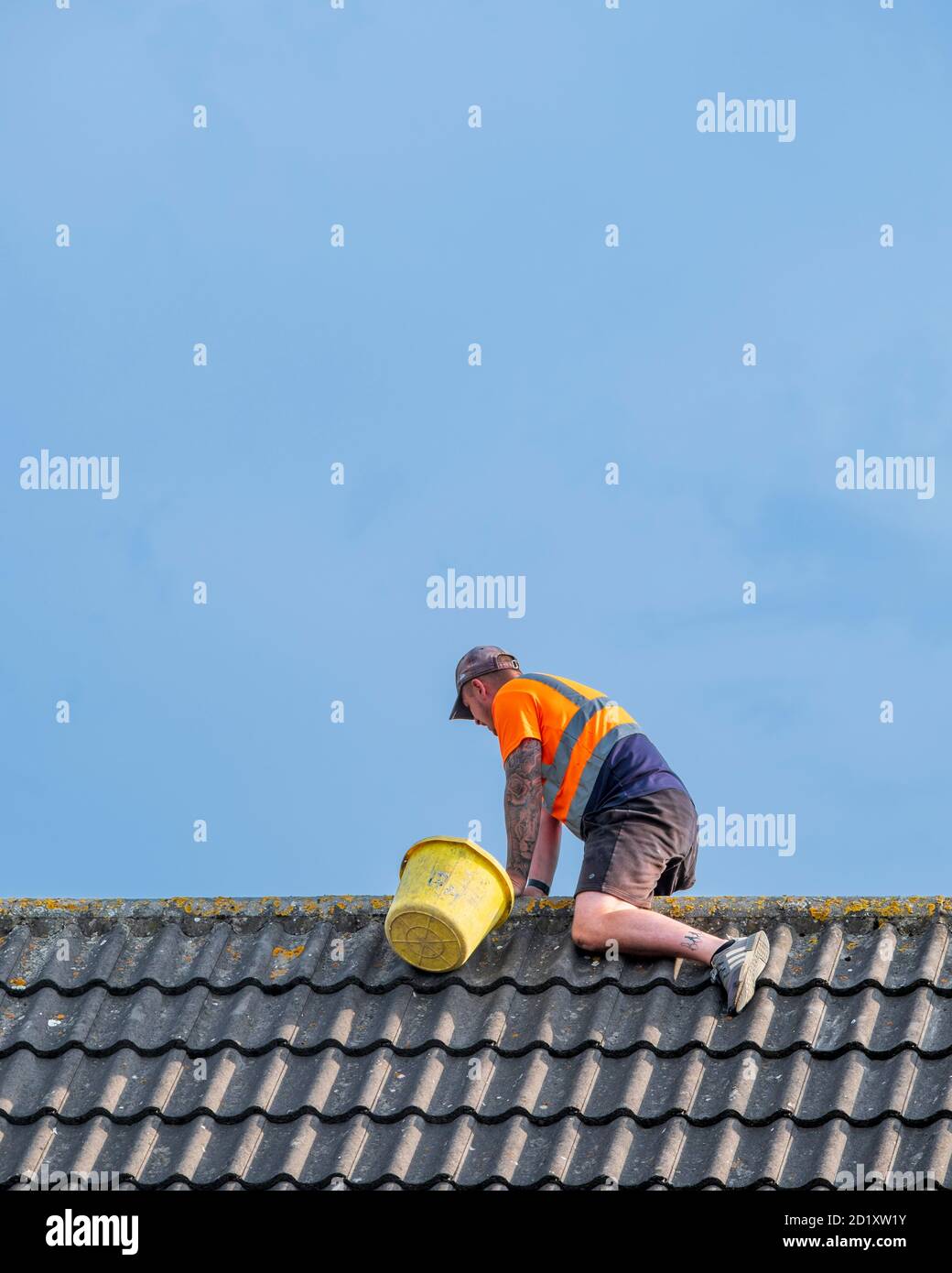 Unsafe work practice hi-res stock photography and images - Alamy