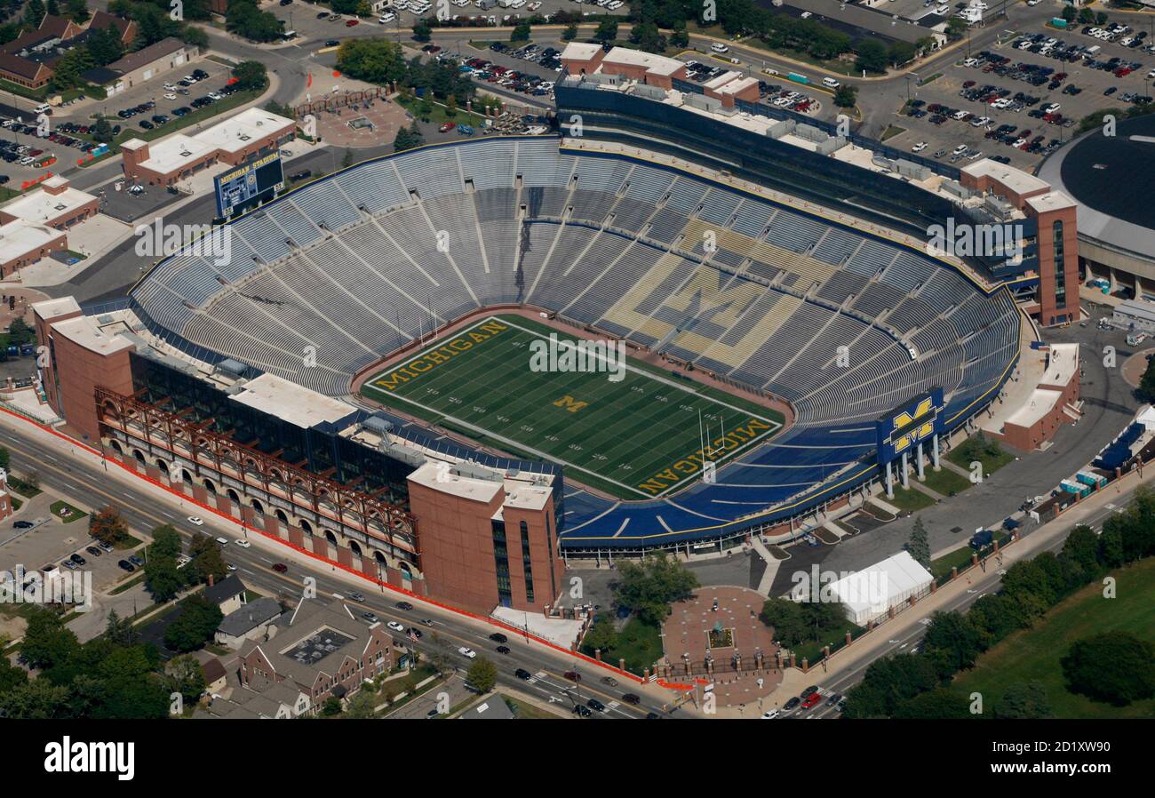 Michigan Stadium Big House High Resolution Stock Photography and Images ...