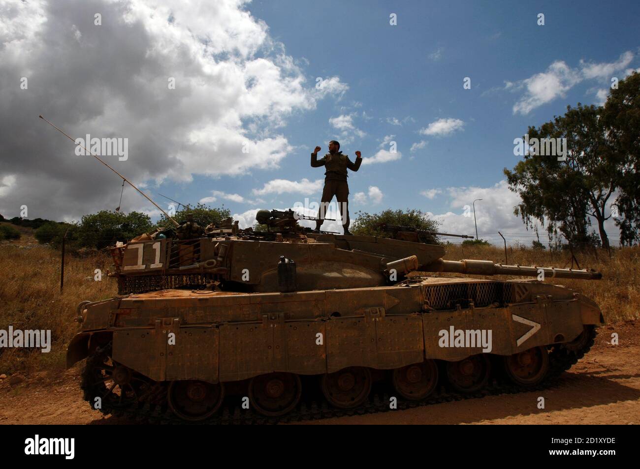 Israeli soldier tank hi-res stock photography and images - Alamy