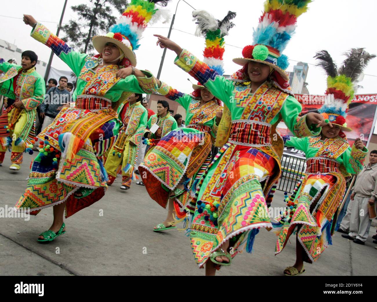 Peruvian indigenous communities hi-res stock photography and images - Alamy