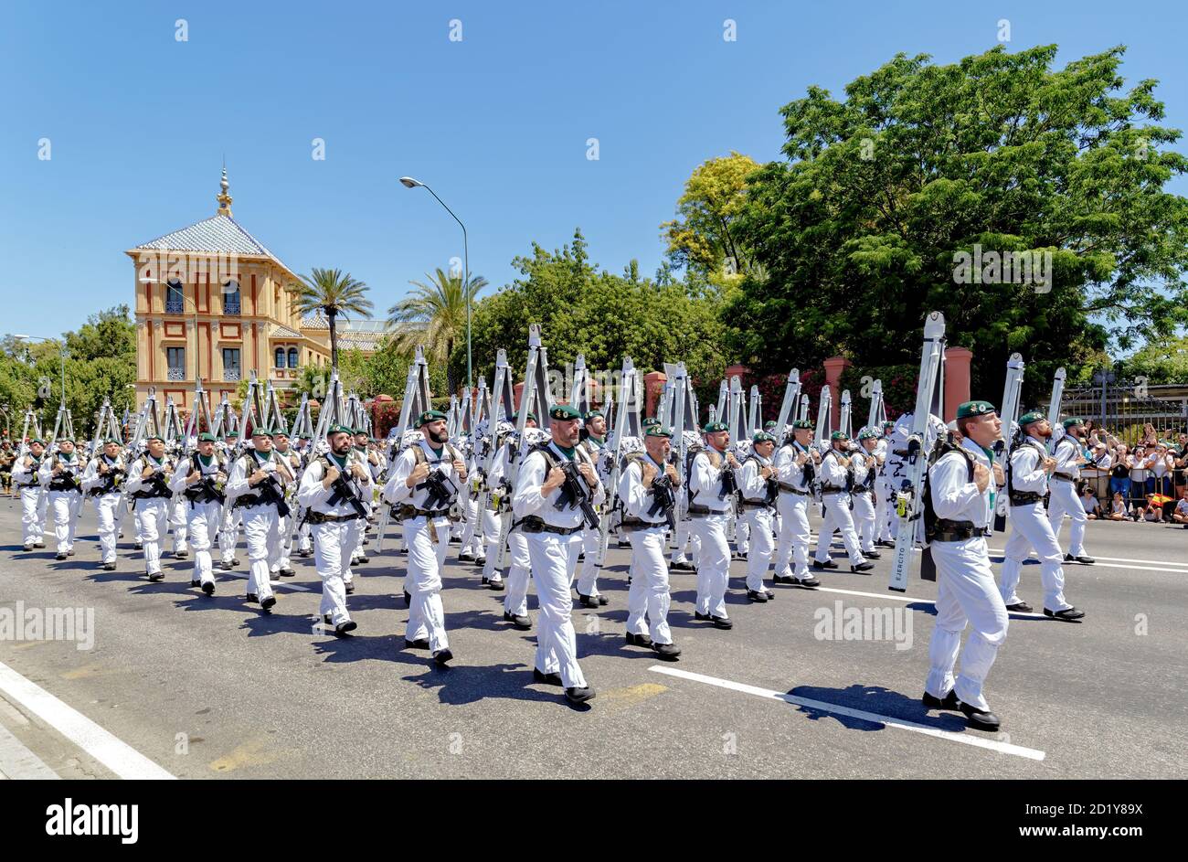 Spanish emergency military unit hi-res stock photography and images - Alamy