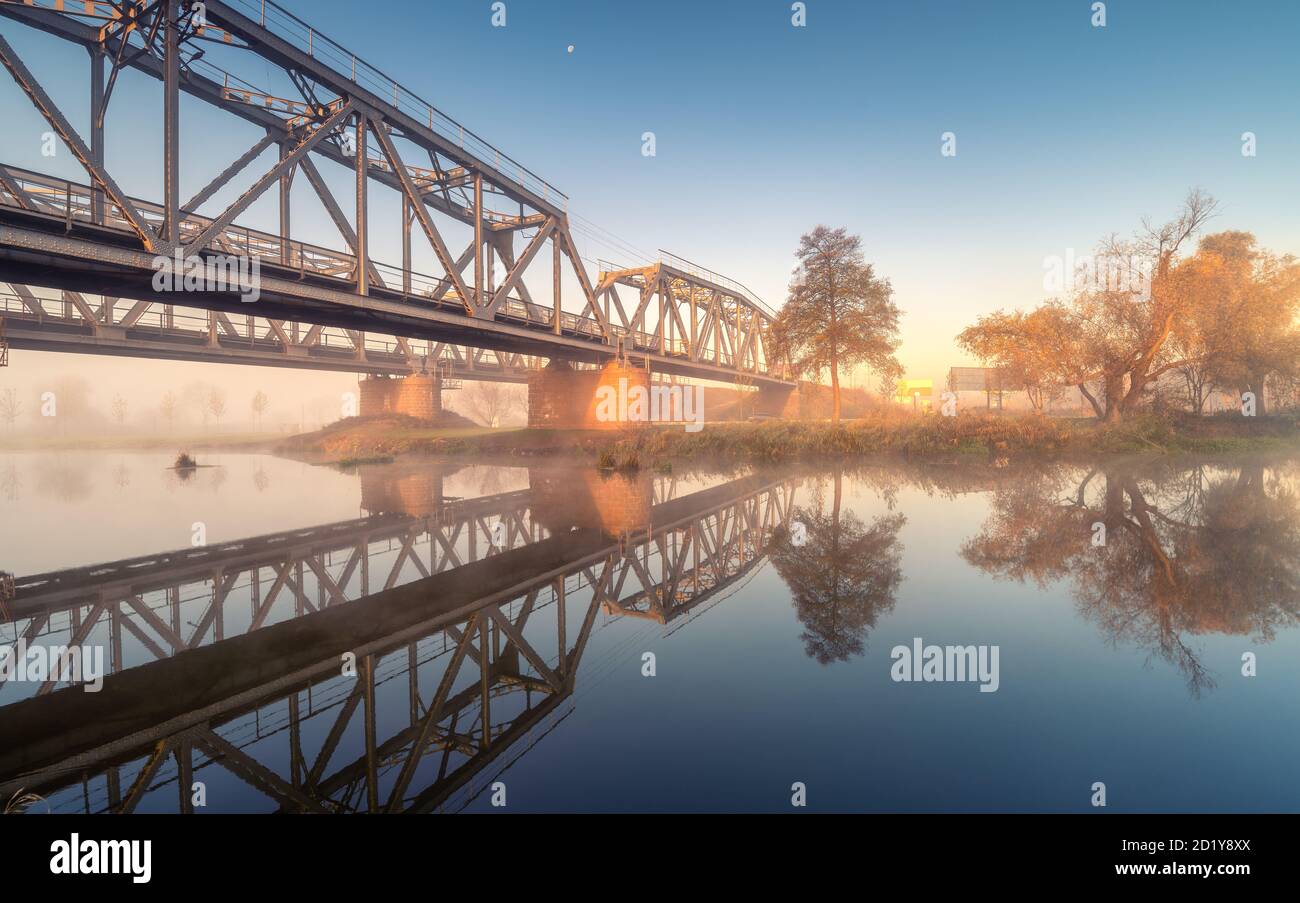 River railway hi-res stock photography and images - Alamy