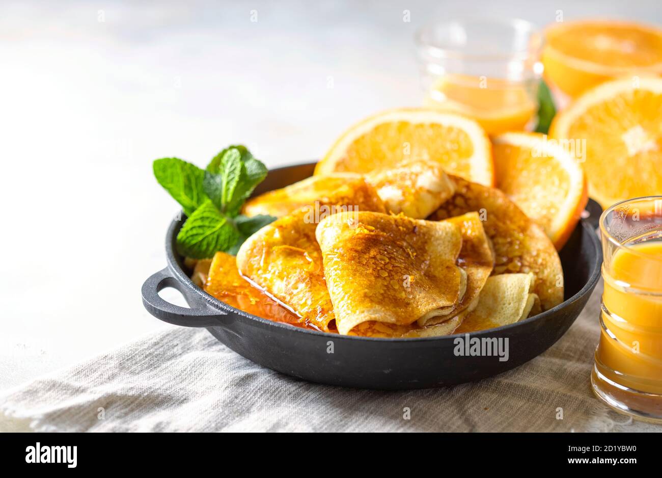 Crepes flambe hi-res stock photography and images - Alamy