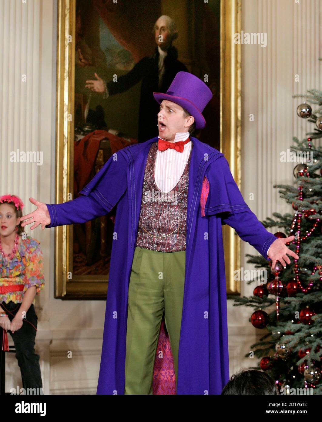 Willy wonka character hi-res stock photography and images - Alamy