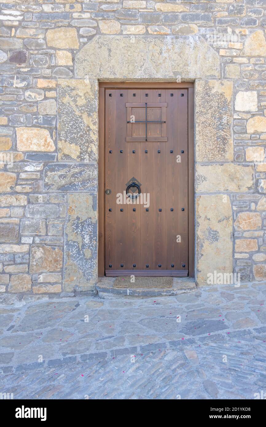 Medieval door design hi-res stock photography and images - Alamy