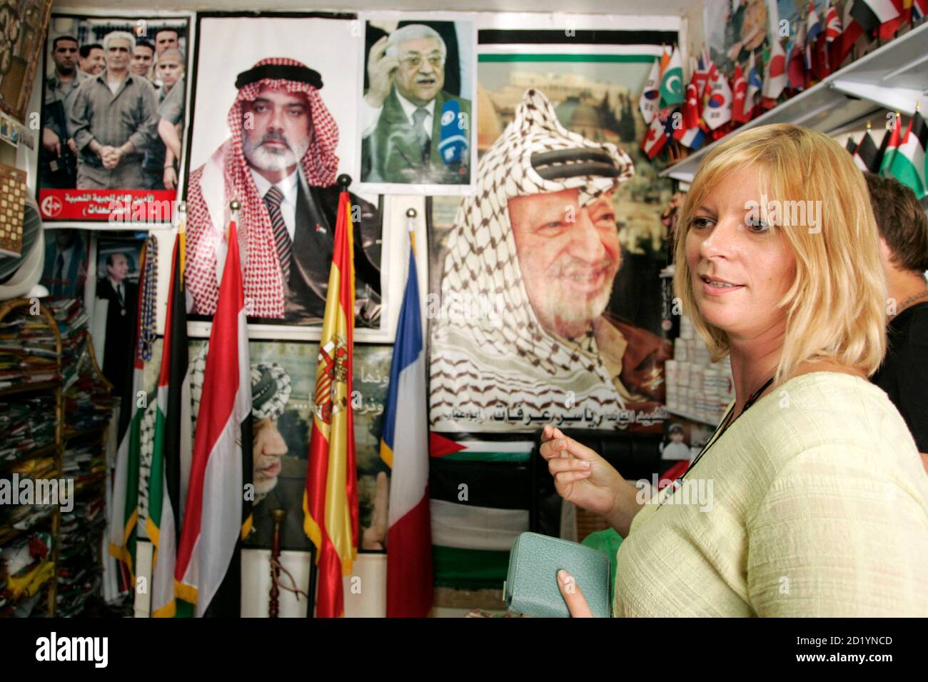 Cherie blair lauren booth hi-res stock photography and images - Alamy